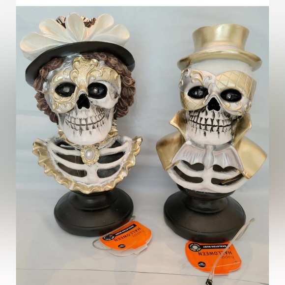 Holiday | Set Of 2 Halloween Couple Skeleton Statue Bust Figure Lightup ...